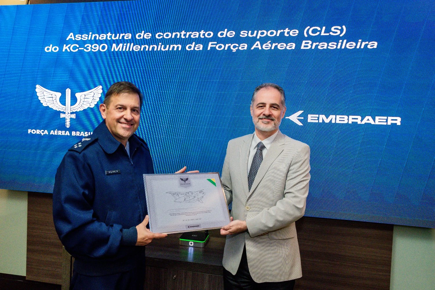 Embraer signs support agreement for Brazilian Air Force KC-390 fleet ...